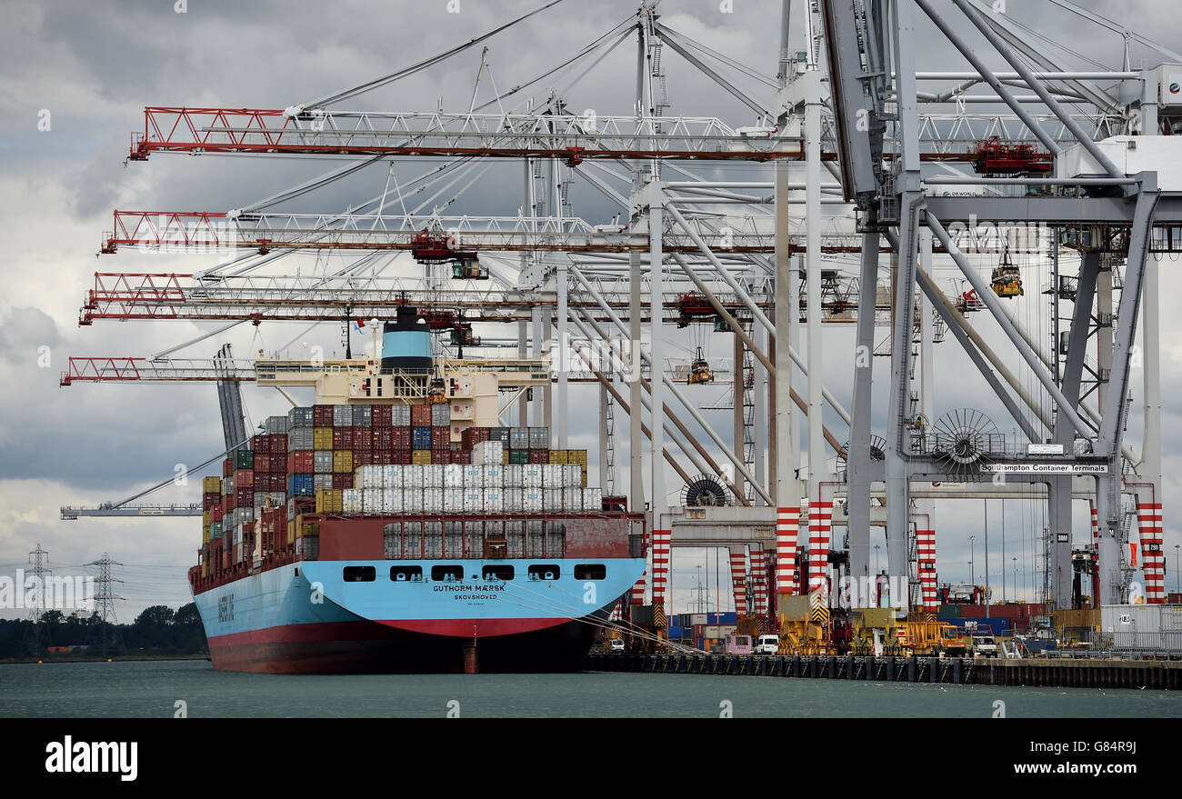 Containers are craned off a Maersk Line container ship docked at the DP ...