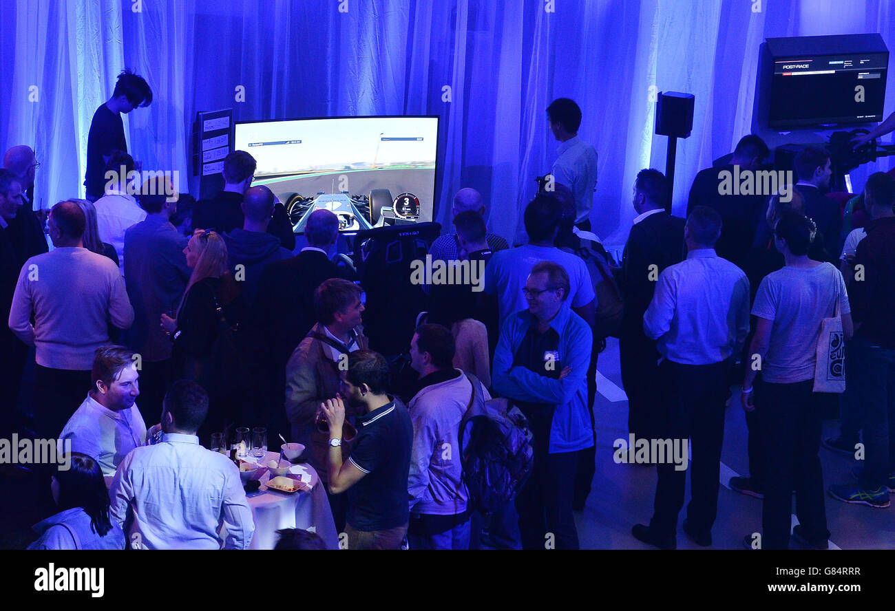 Microsoft event launch hi-res stock photography and images - Alamy