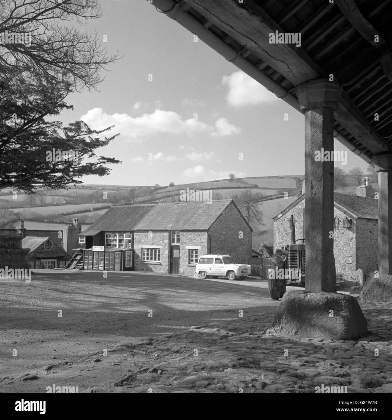 Devon buildings hi-res stock photography and images - Alamy