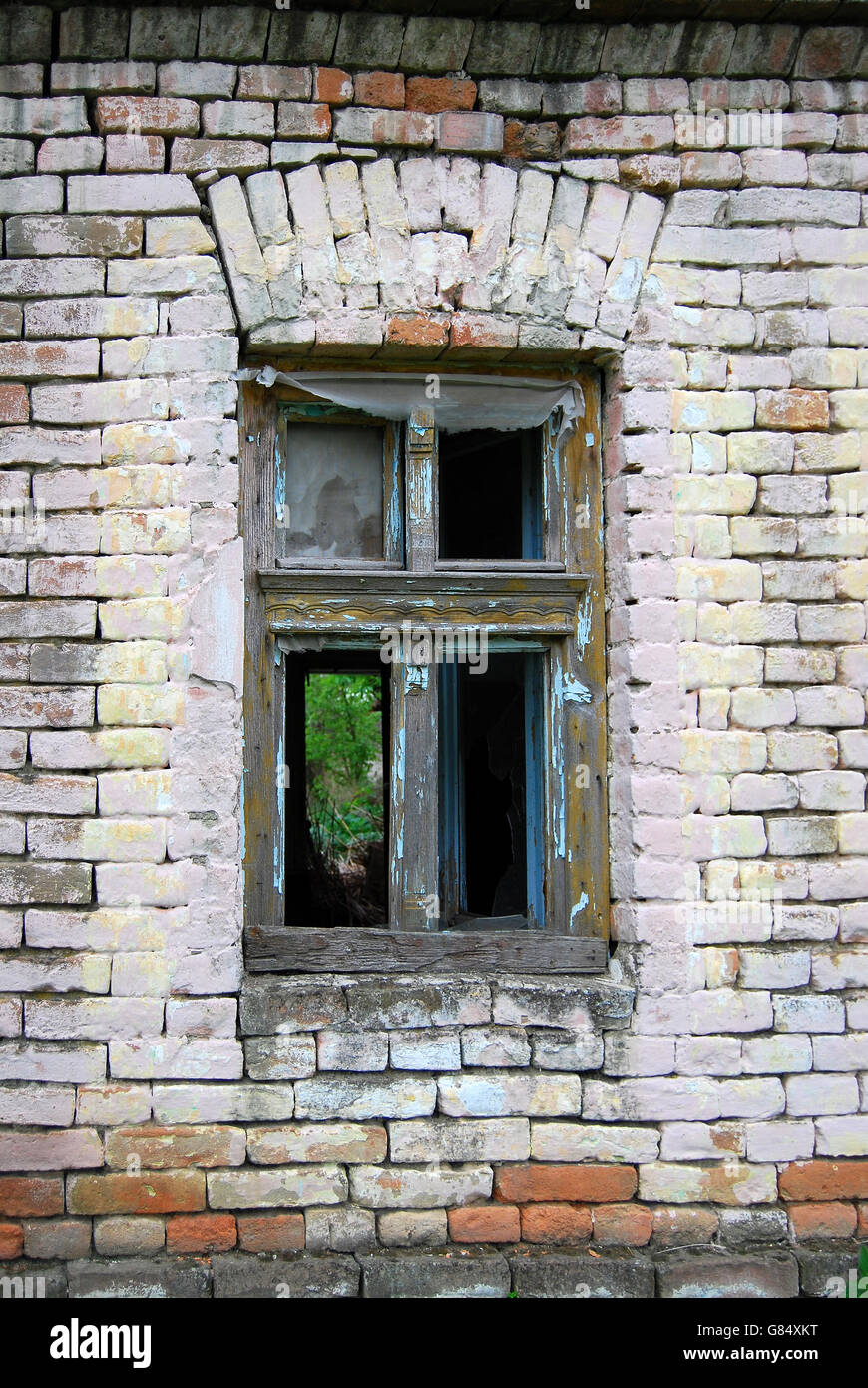 Broken back window hi-res stock photography and images - Alamy