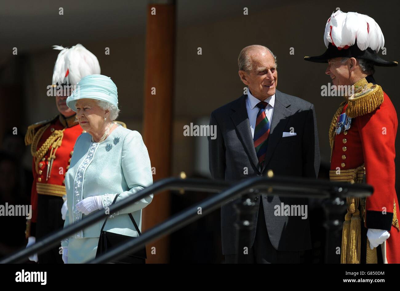The queens body guard of the yeomen of the guard hi-res stock ...