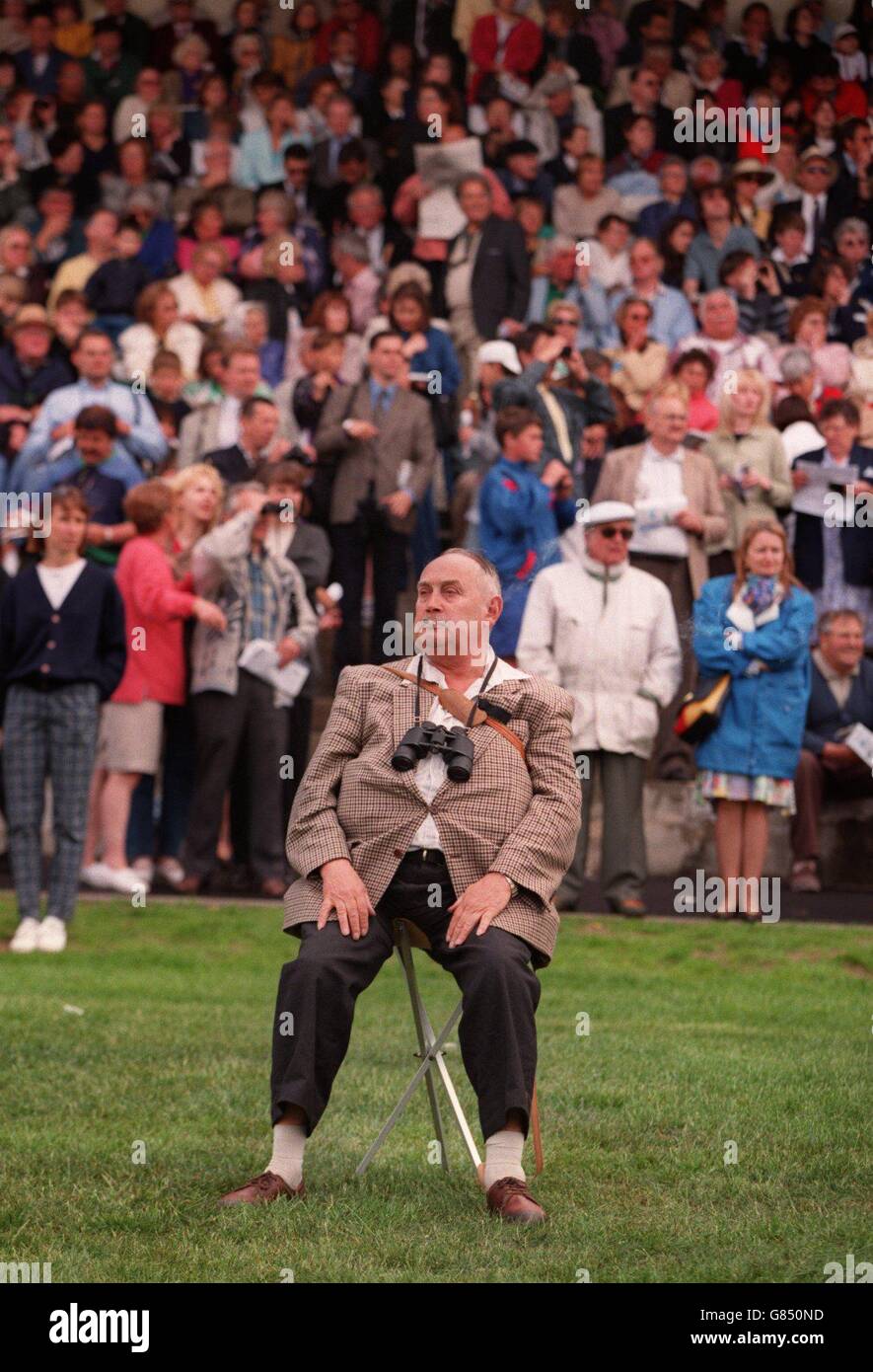 Chantilly horse racing hi-res stock photography and images - Alamy