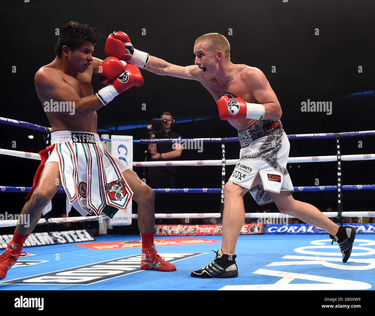 Boxing - Manchester Velodrome Stock Photo - Alamy