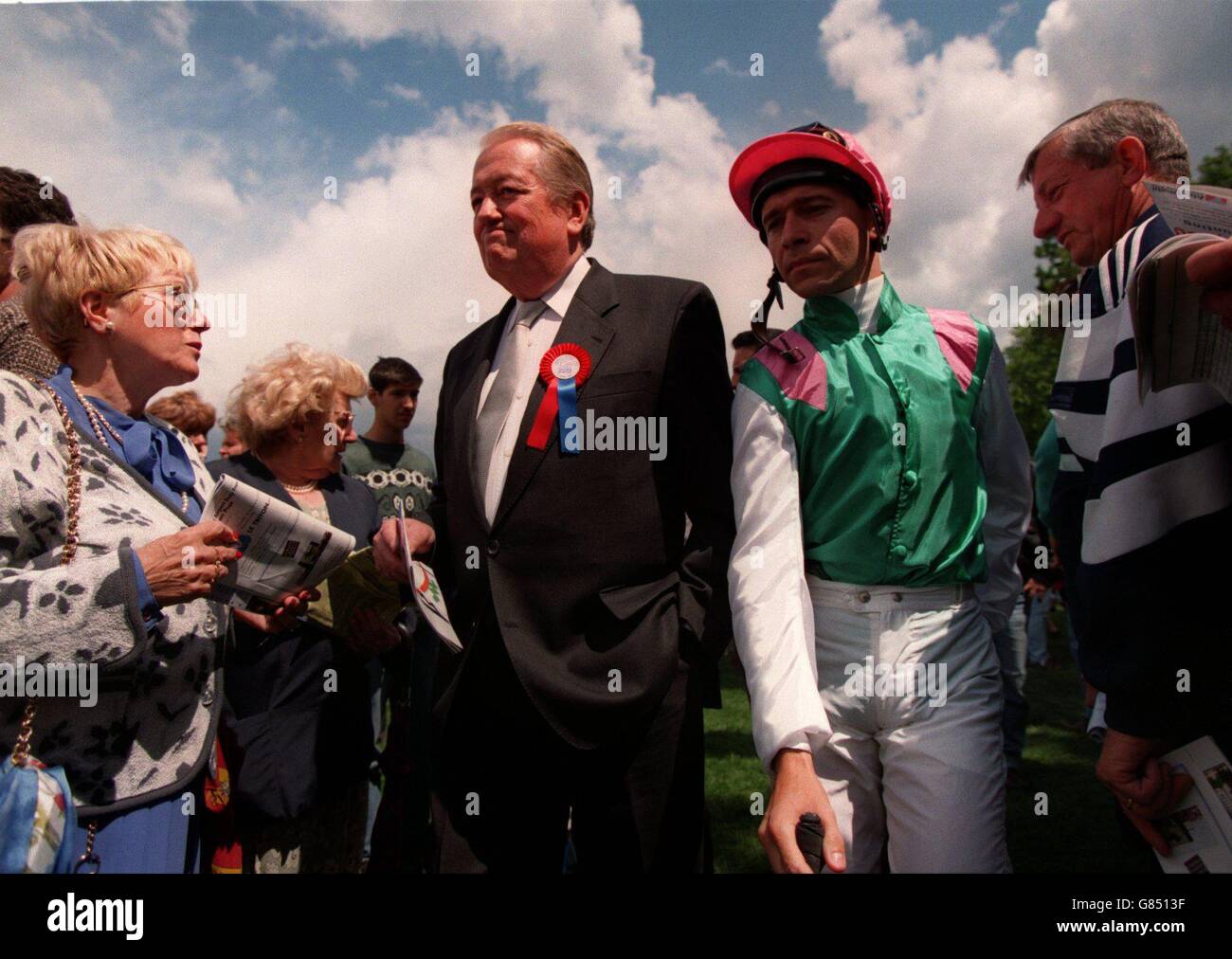Chantilly races hi-res stock photography and images - Alamy