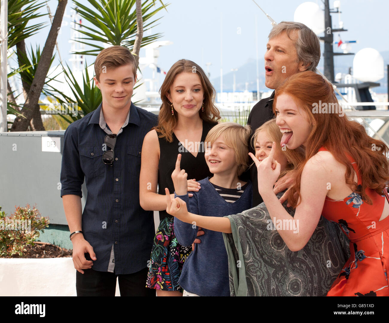 Actors Nicholas Hamilton, Samantha Isler, Charlie Shotwell, Viggo ...