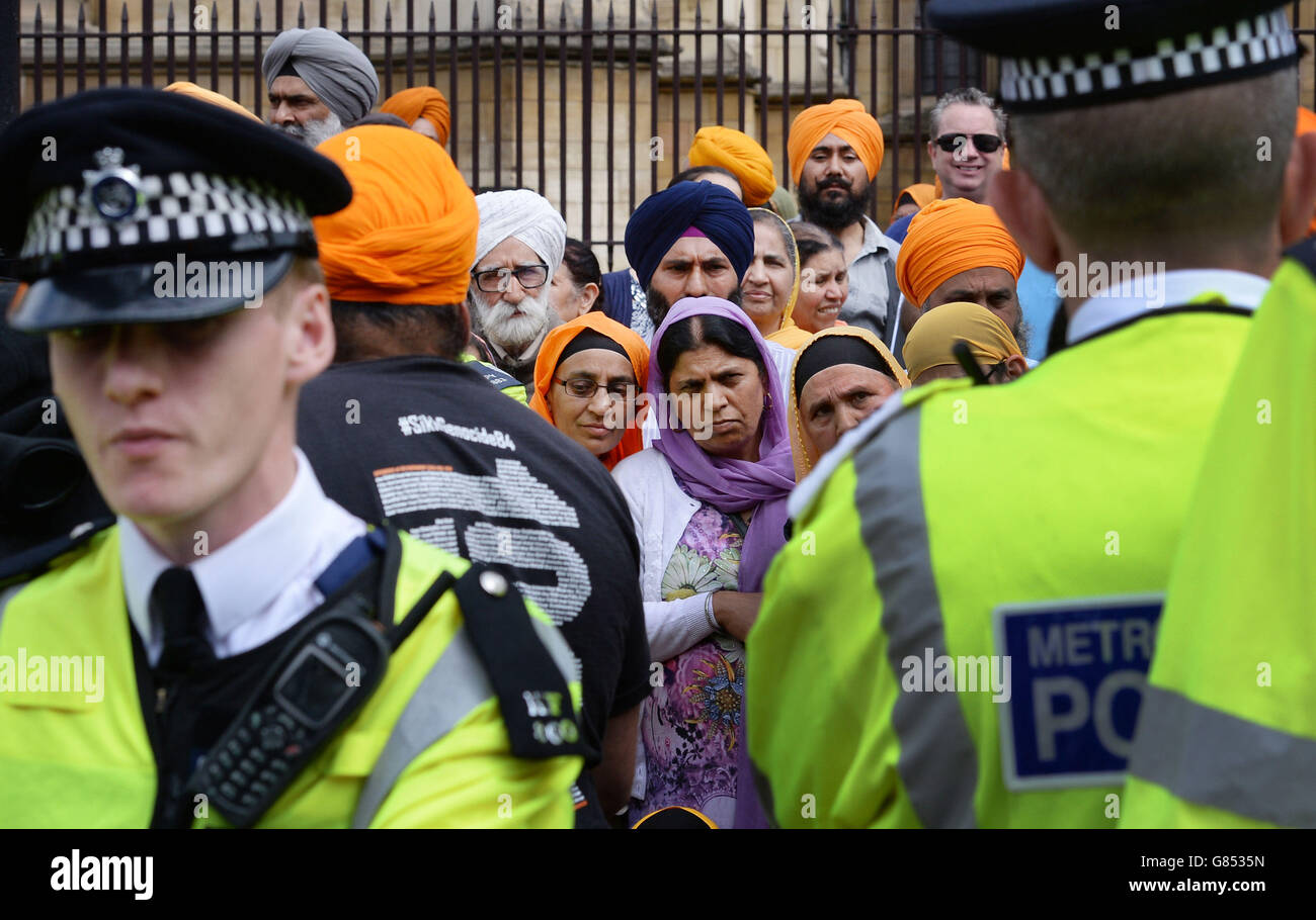 Sikh protest in Parliament Square Stock Photo - Alamy