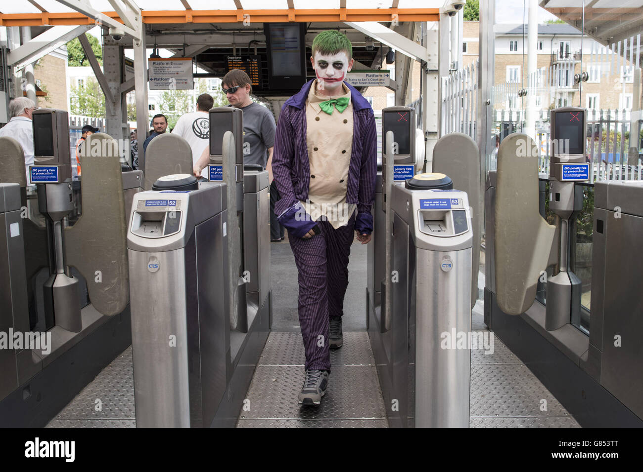 Comic con convention comiccon sci fi fantasy dress fancy hi-res stock ...