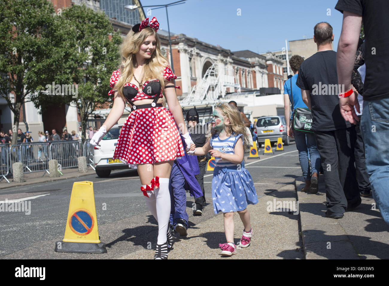 Dot con hi-res stock photography and images - Alamy