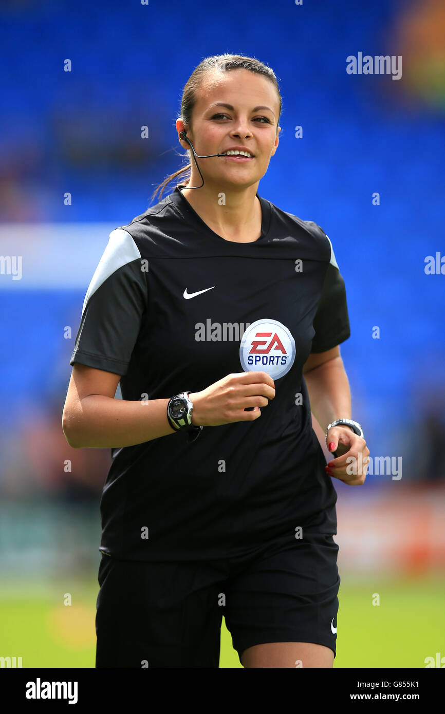Assistant referee lisa rashid hi-res stock photography and images - Alamy