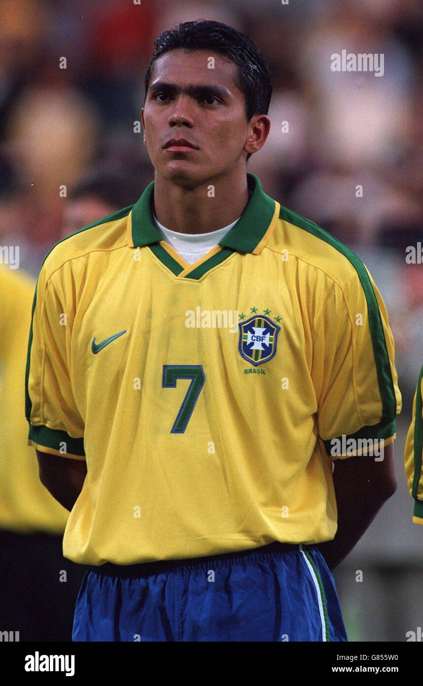Giovanni brazil soccer hi-res stock photography and images - Alamy