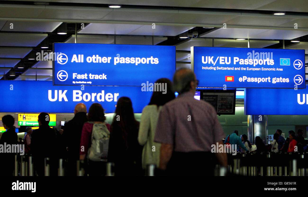 News transport border hi-res stock photography and images - Alamy