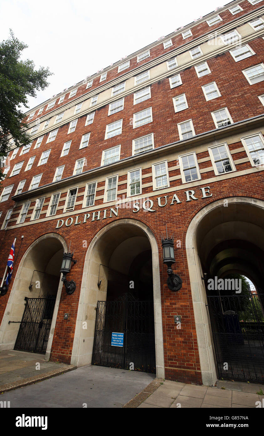 Dolphin square pimlico hi-res stock photography and images - Alamy