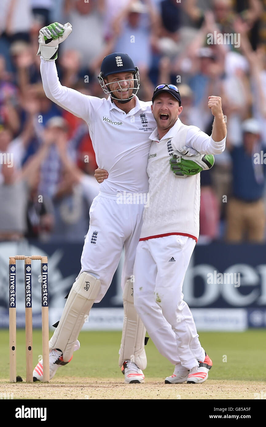 Left and adam lyth hi-res stock photography and images - Alamy