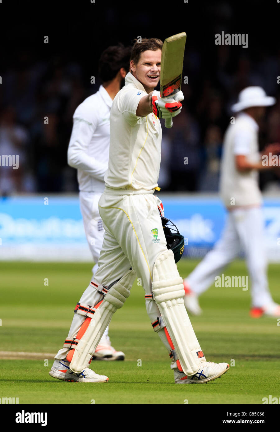 Australia's Steve Smith celebrates reaching 200 during day two of the ...