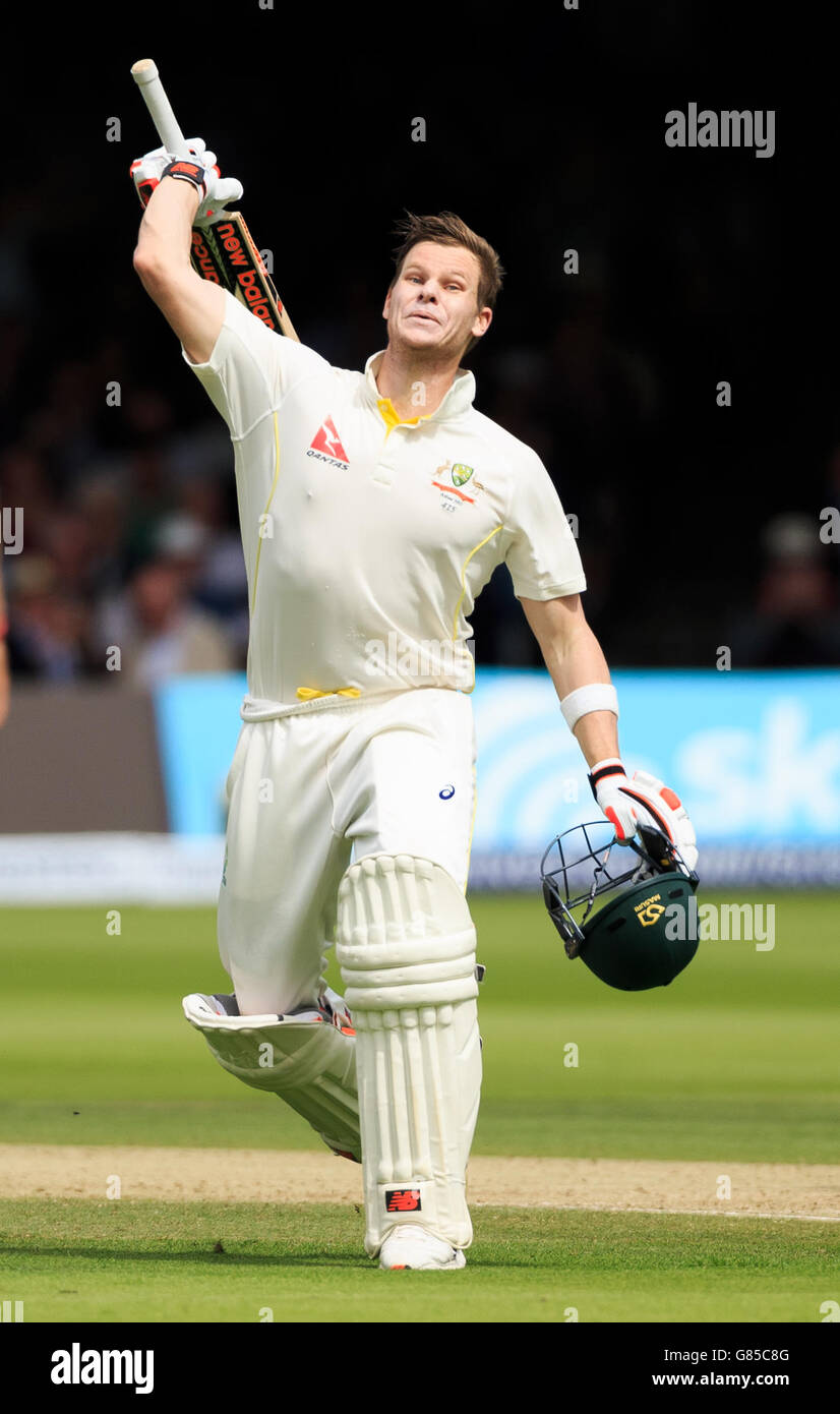 Australia's Steve Smith celebrates reaching 200 during day two of the ...