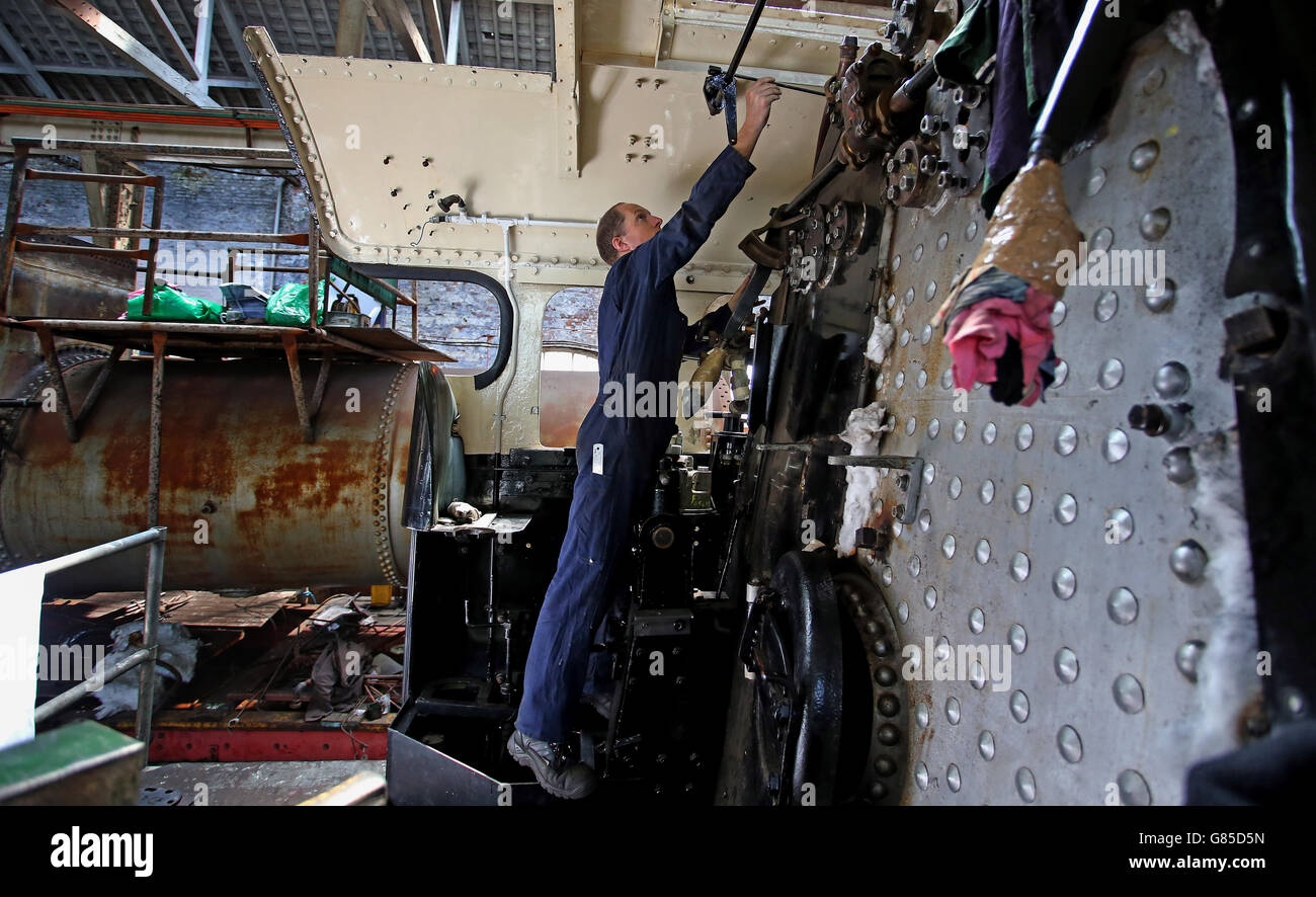Flying scotsman restoration hi-res stock photography and images - Alamy