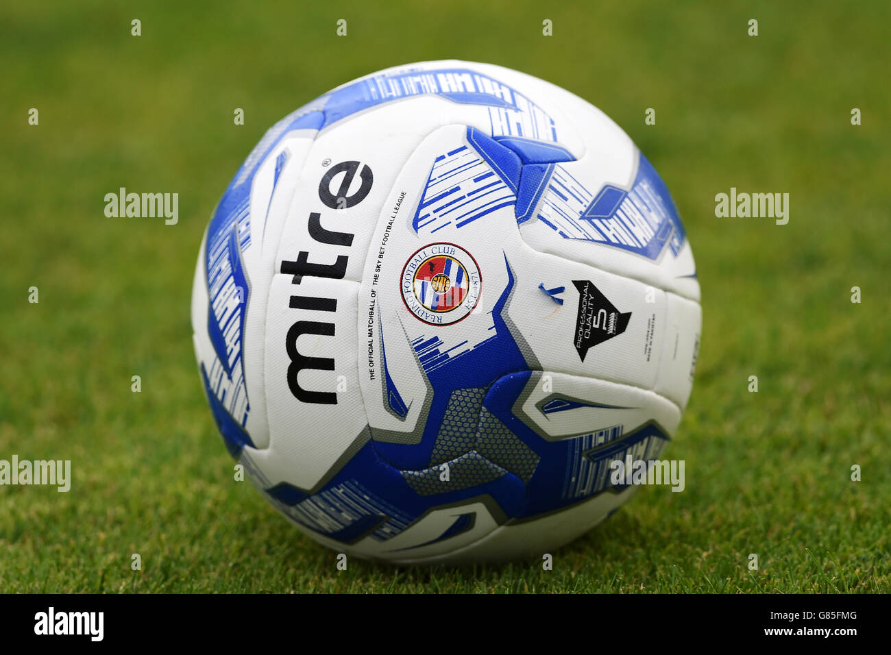 Bristol rovers logo hi-res stock photography and images - Alamy