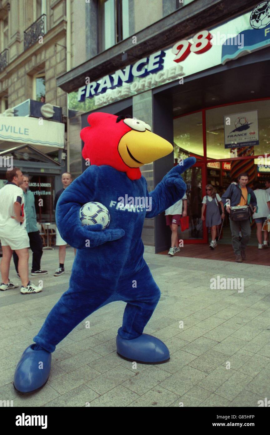 World cup mascot footix hi-res stock photography and images - Alamy