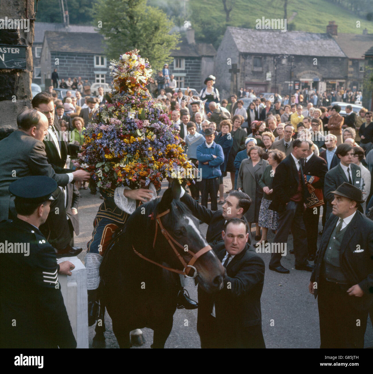 Customs and Traditions - Castleton Garland Day - Castleton, Derbyshire ...