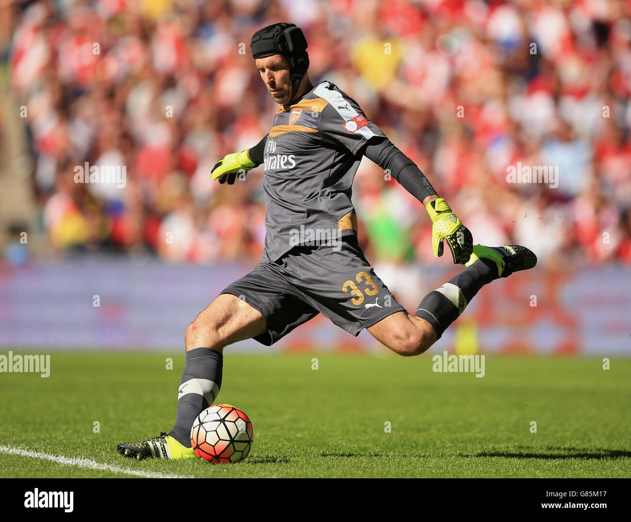 Arsenal Goalkeeper Petr Cech High Resolution Stock Photography and ...