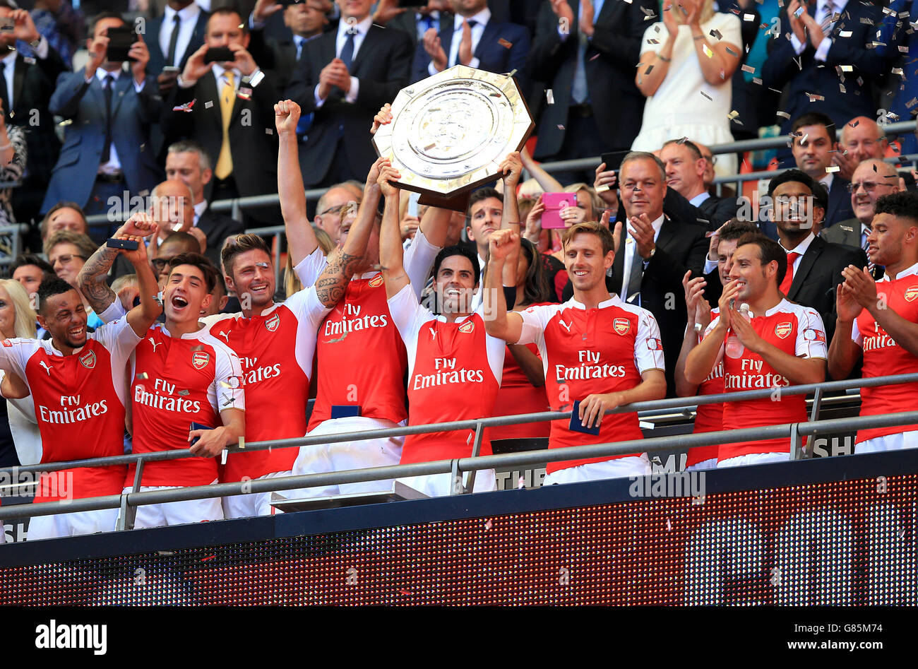 Arsenal players celebrate with the fa community shield trophy hi-res ...