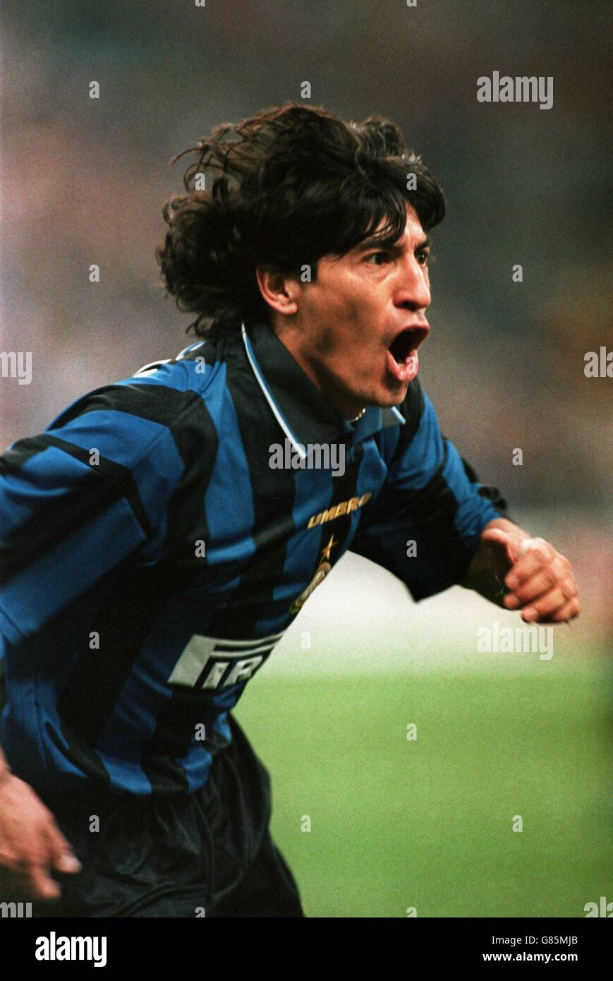 Ivan Zamorano, Inter Milan celebrates their only goal Stock Photo - Alamy