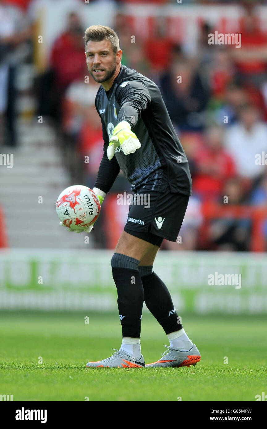 Full length stock keeper football hi-res stock photography and images ...