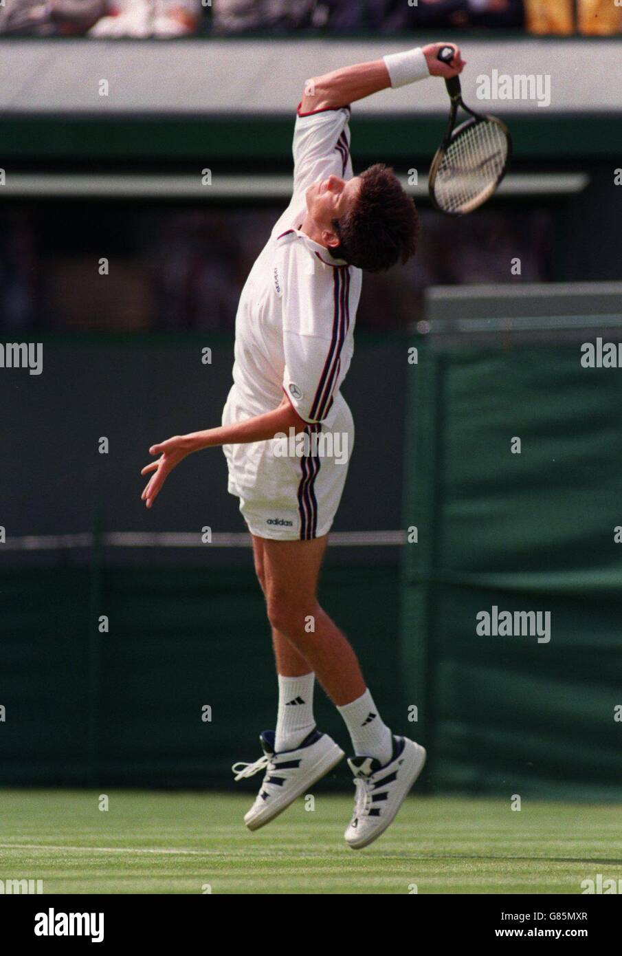 Tennis, Wimbledon Day one. Tim Henman Stock Photo - Alamy