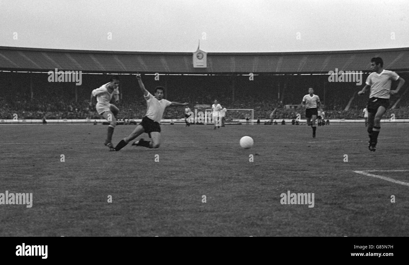 World cup 1966 england v france hi-res stock photography and images - Alamy