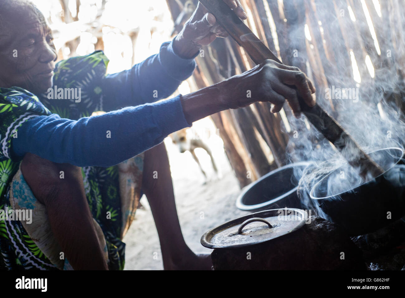 Owambo house hi-res stock photography and images - Alamy