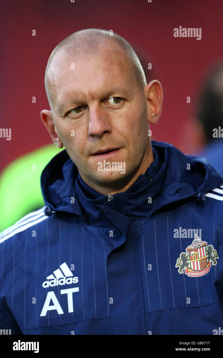 Goalkeeping coach adrian tucker hi-res stock photography and images - Alamy