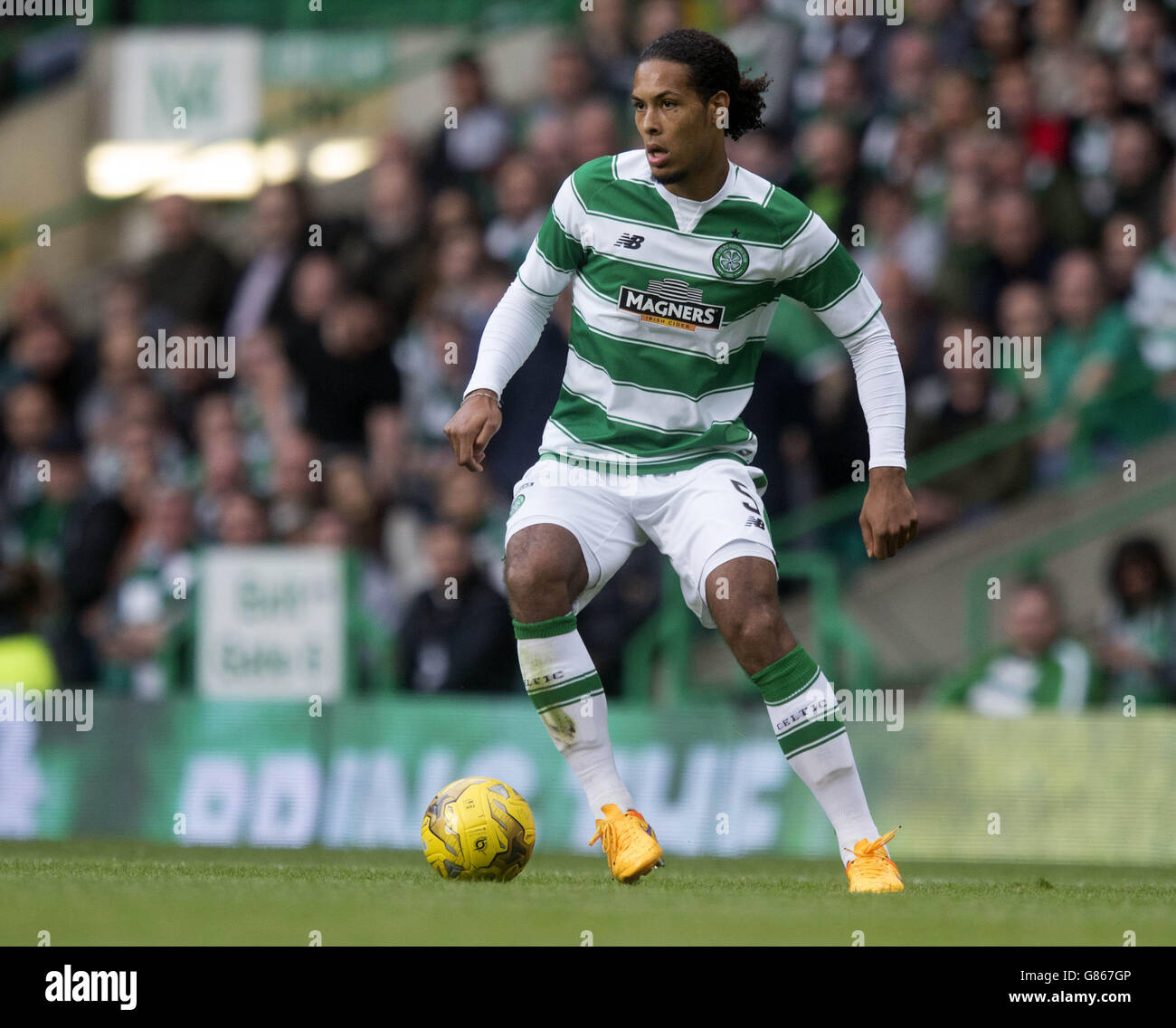 Virgil van dijk celtic uefa hi-res stock photography and images - Alamy