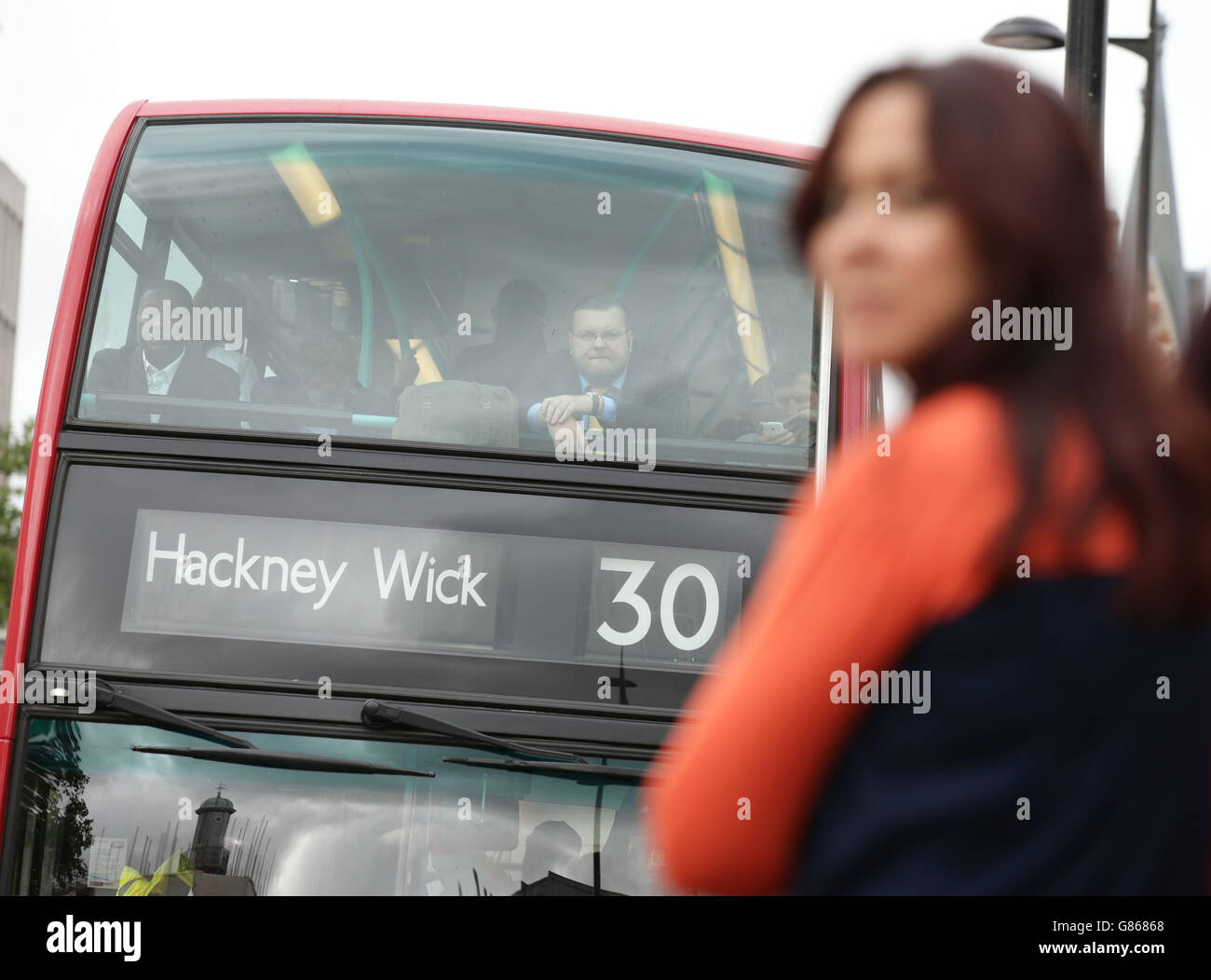 Kings cross bus hi-res stock photography and images - Alamy