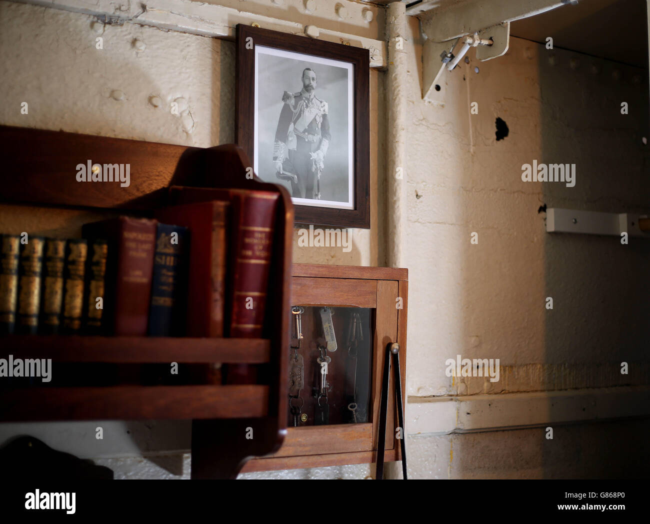 Hms m 33 opened public hi-res stock photography and images - Alamy