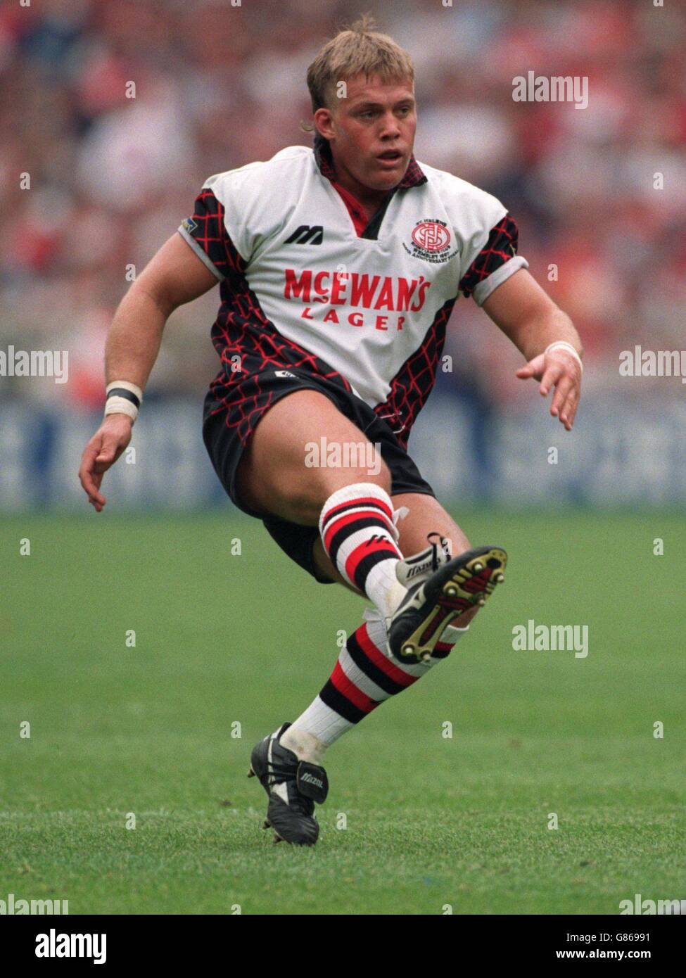 Rugby League - Bradford Bulls v St Helens. Bobbie Goulding, St Helens ...
