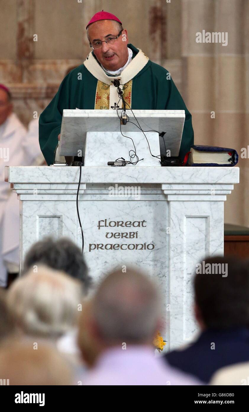 Scotlands most senior catholic archbishop hi-res stock photography and ...