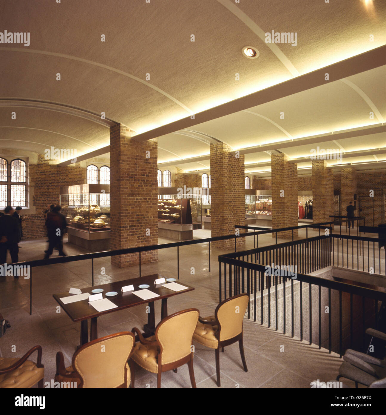 The jewel house tower of london hi-res stock photography and images - Alamy