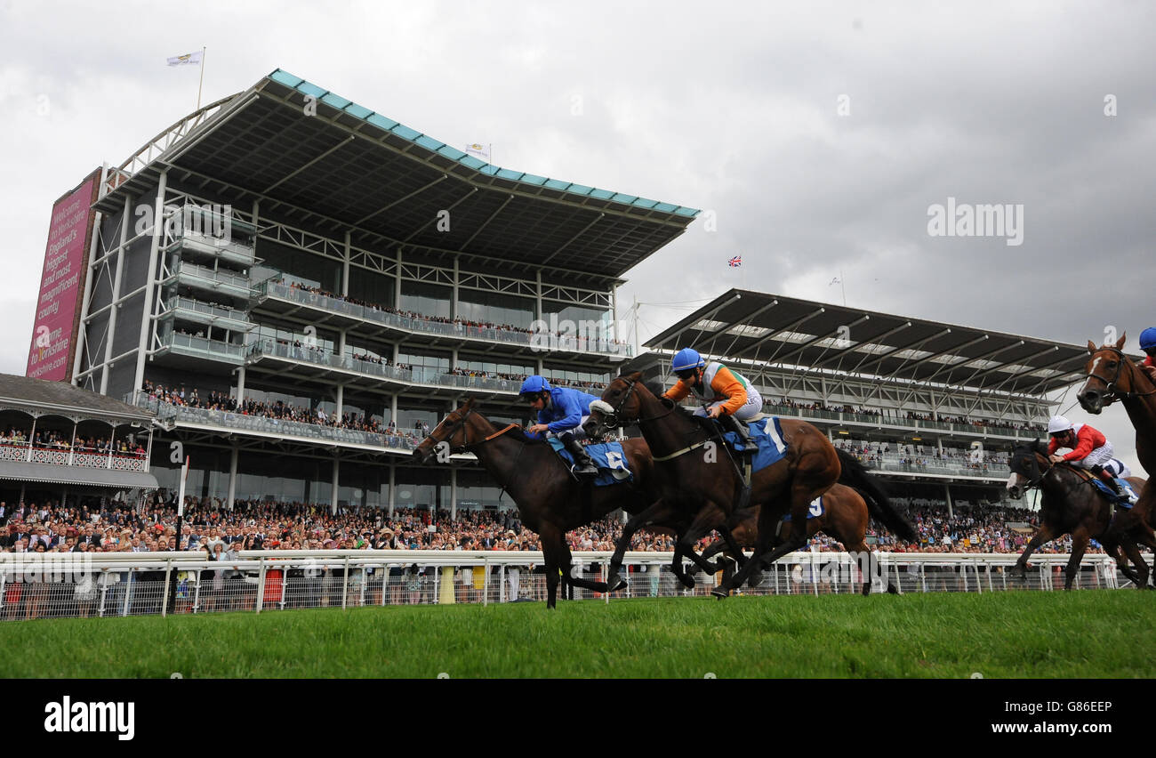 Welcome to yorkshire ebor festival hi-res stock photography and images ...