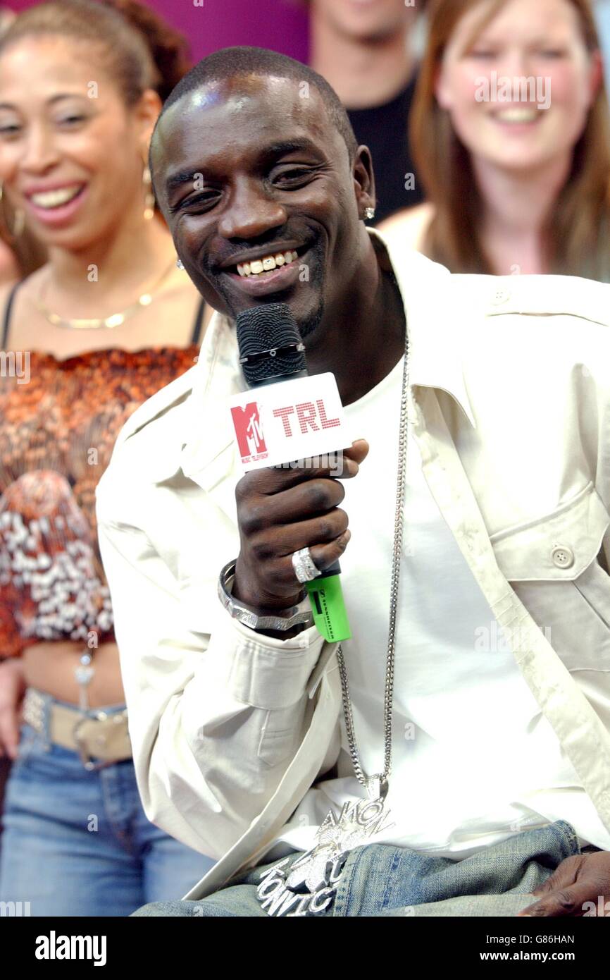 MTV's TRL - Total Request Live - Leicester Square Stock Photo - Alamy