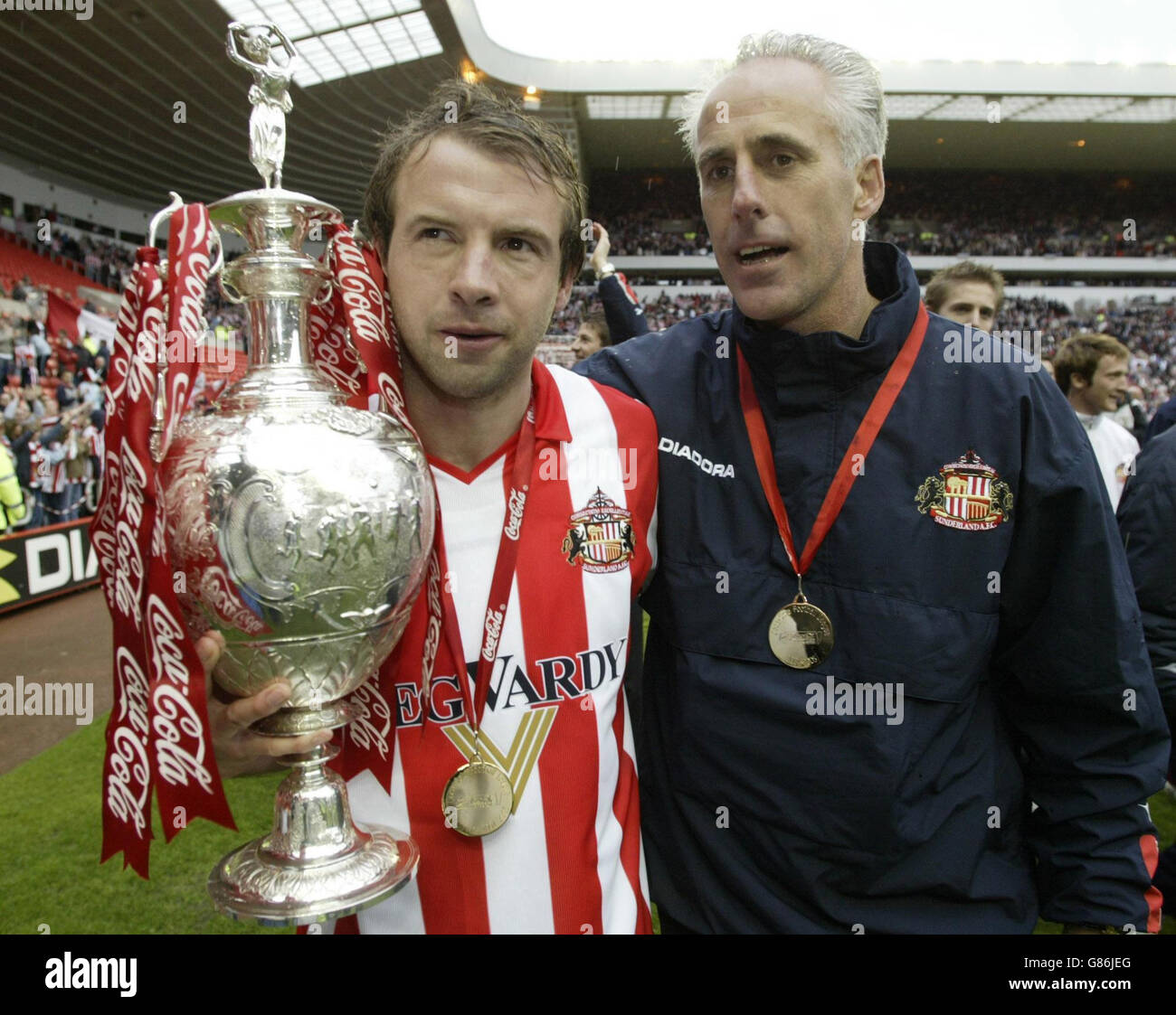Coca cola championship trophy hi-res stock photography and images - Alamy