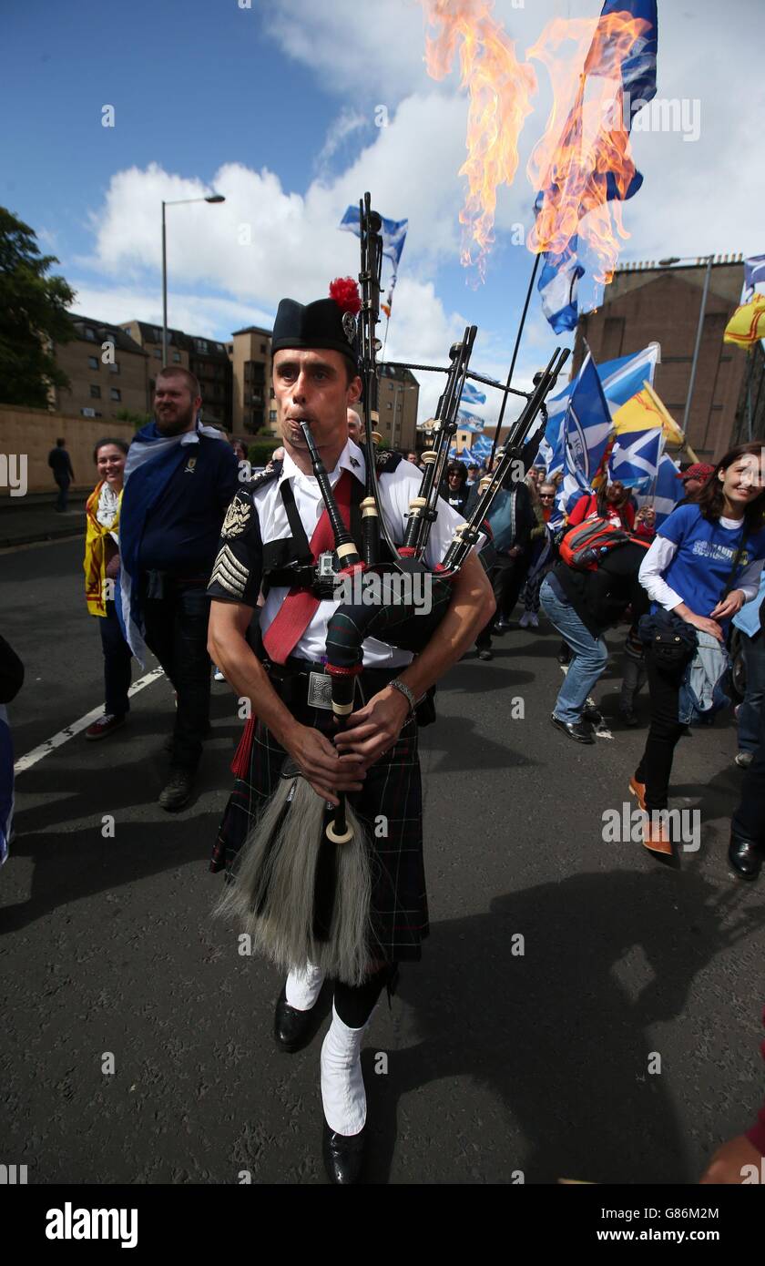 Scottish pro-independence march Stock Photo - Alamy
