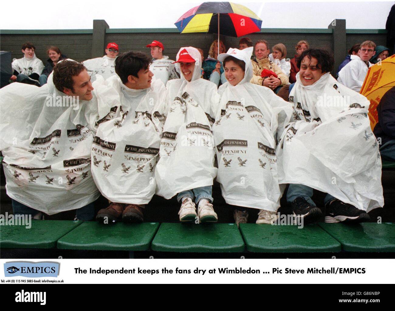 Tennis - Wimbledon Championships. The Independent keeps the fans dry at ...