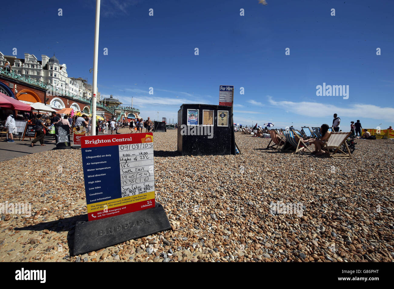 News weather weekend hi-res stock photography and images - Alamy