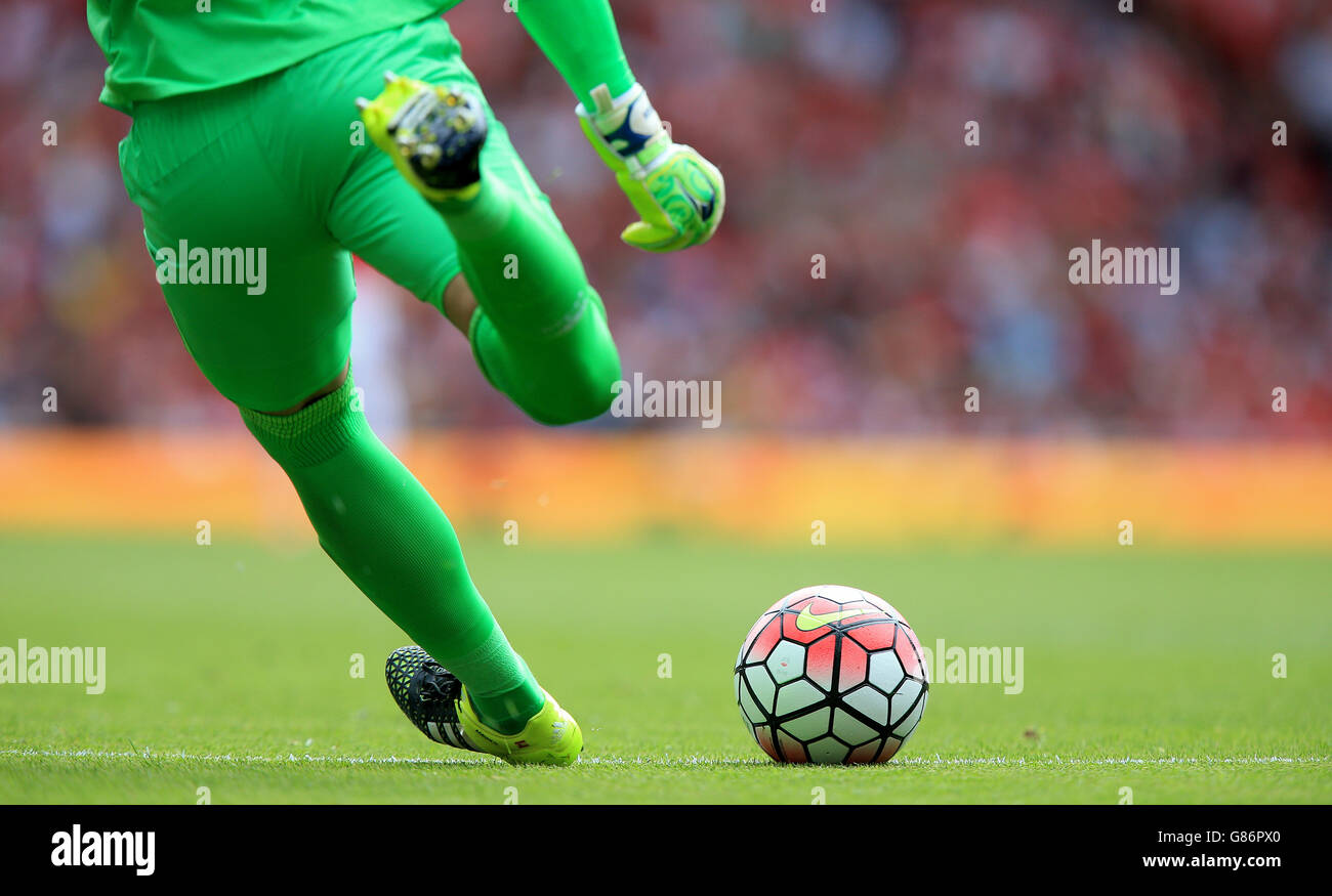 Kicking goalkeeper hi-res stock photography and images - Alamy