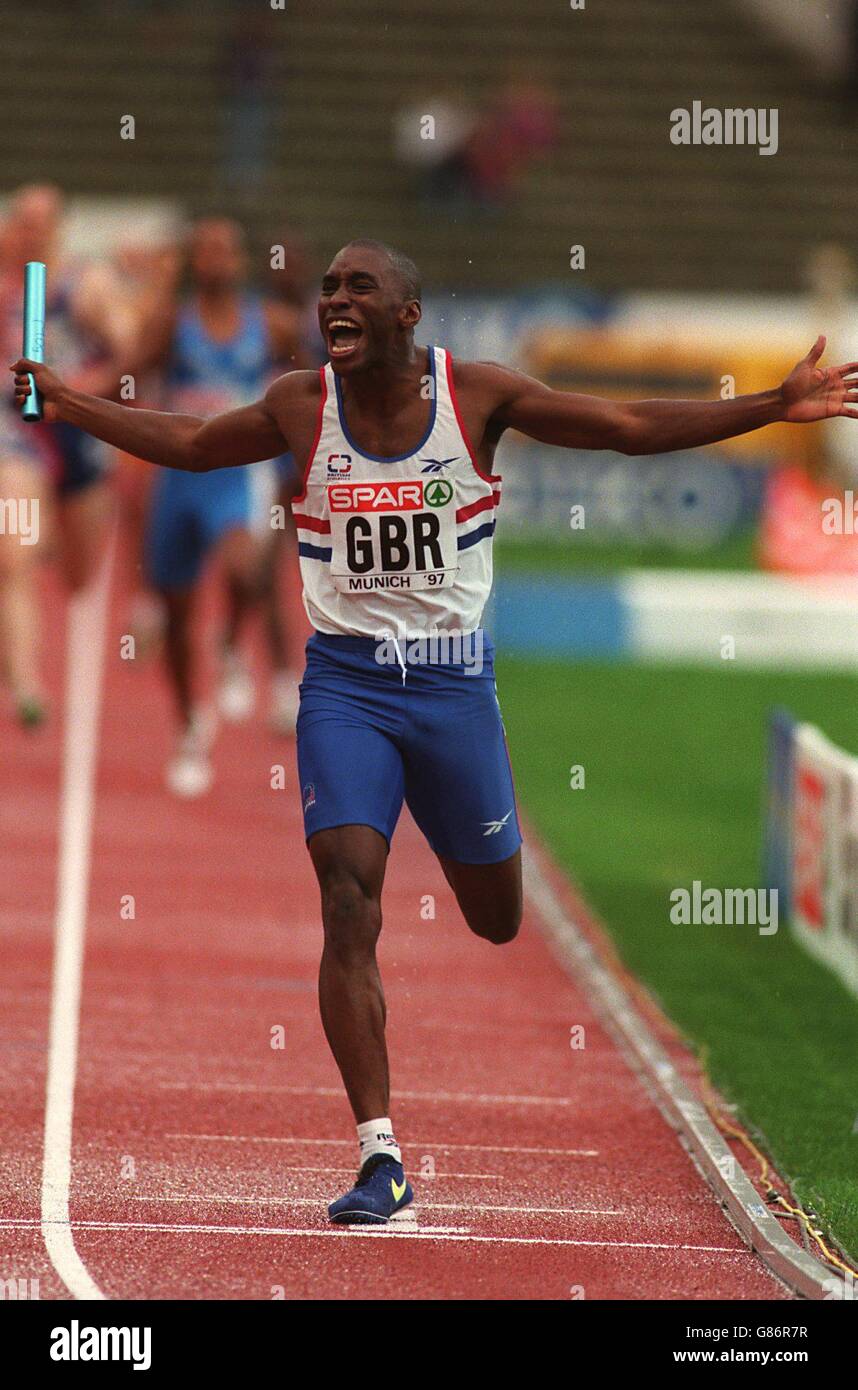 Athletics mark richardson hi-res stock photography and images - Alamy