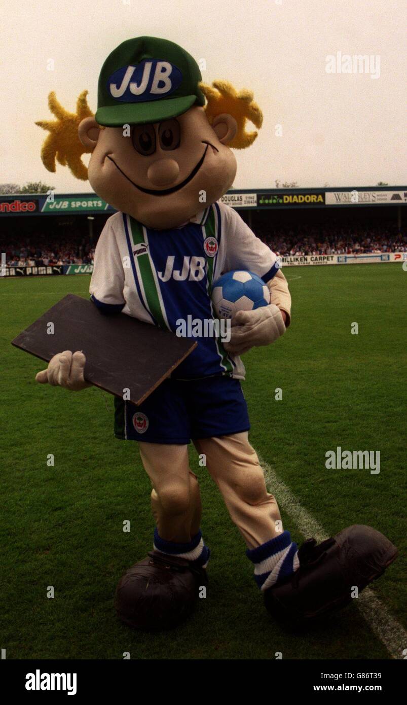 Wigan athletic mascot hi-res stock photography and images - Alamy