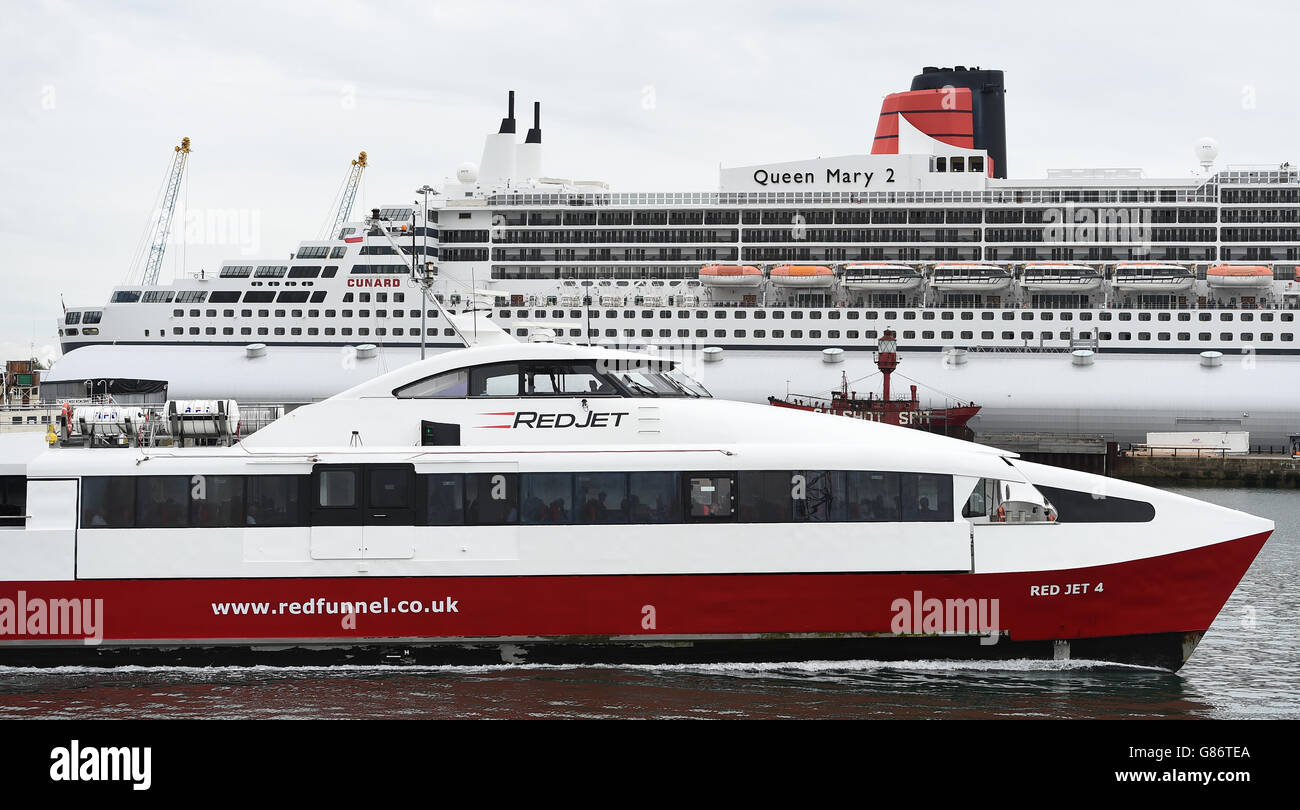 Red funnel redjet red jet ferry catamaran ampics hi-res stock ...
