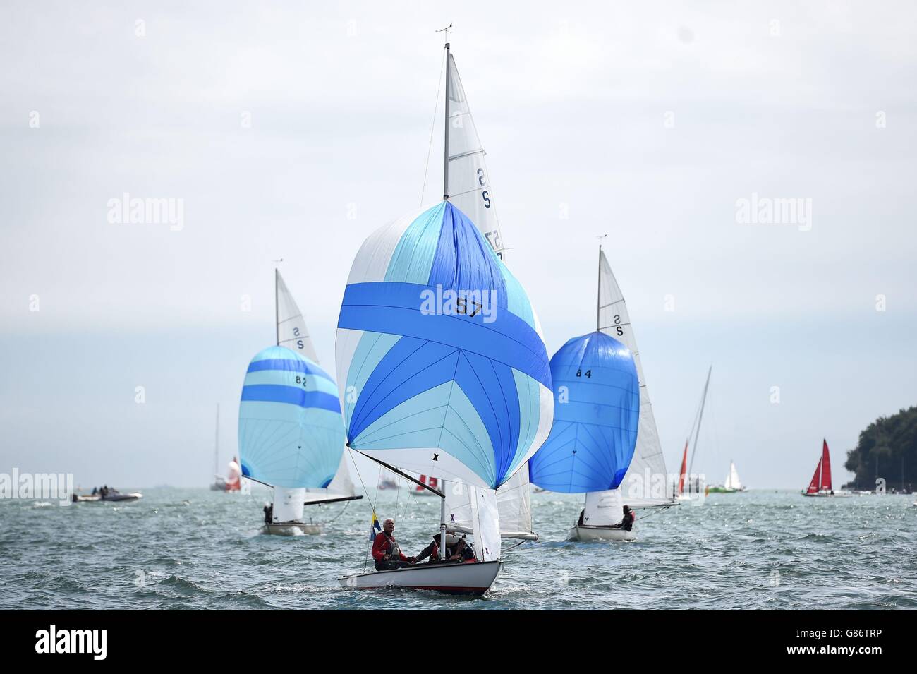 Start off cowes hi-res stock photography and images - Alamy