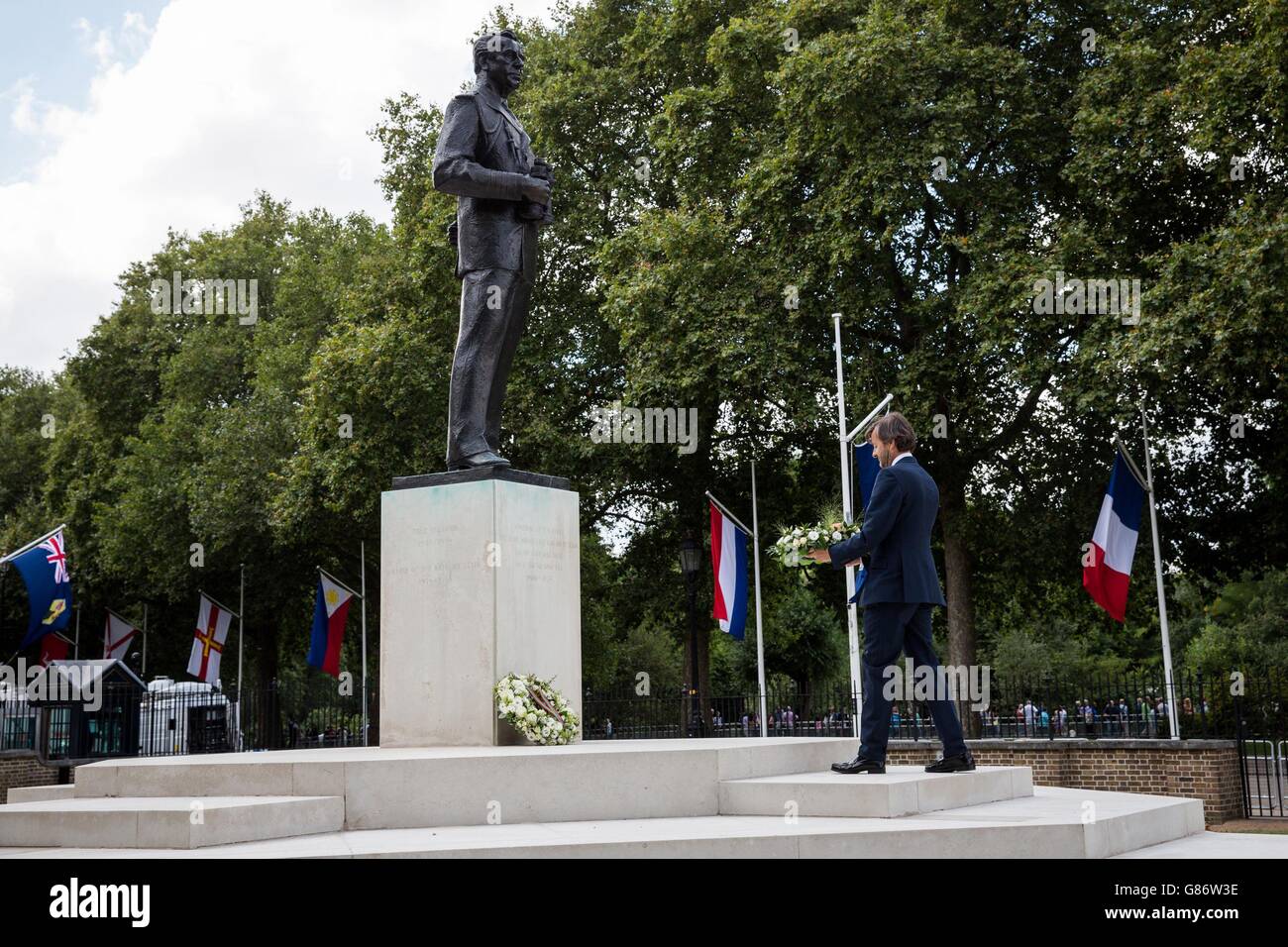 Timothy Knatchbull, grandson of Earl Mountbatten, lays a wreath at the ...