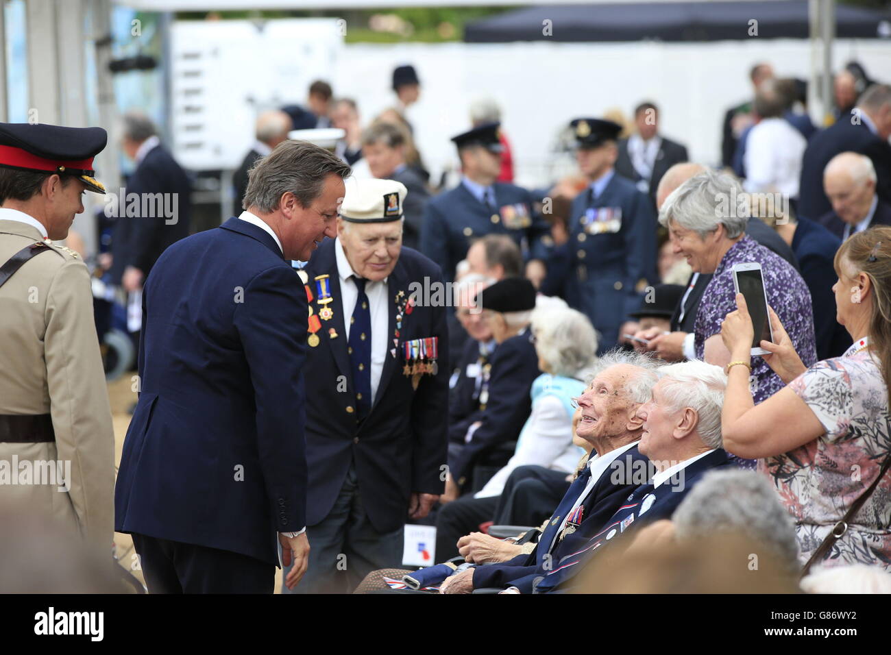 95 seated second right hi-res stock photography and images - Alamy